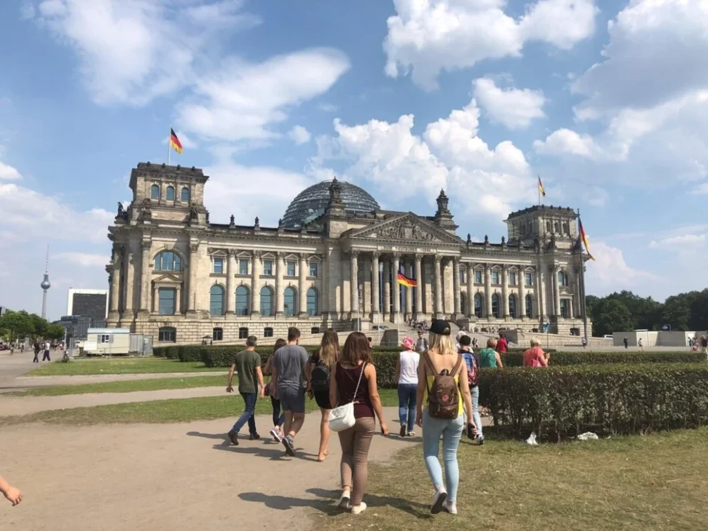 Public vs Private Universities in Germany for AI Programs | YES Germany